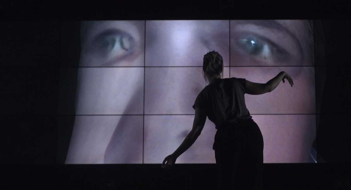 A Coincidence of Wiggly Lines | Tim Murray-Browne